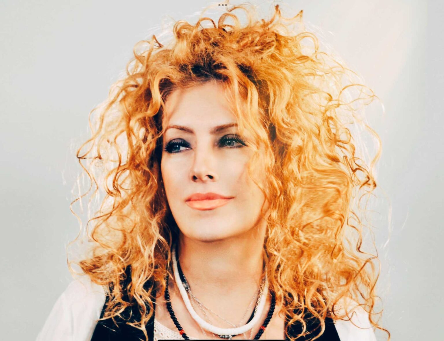Main Home - Eva Carboni official Website
